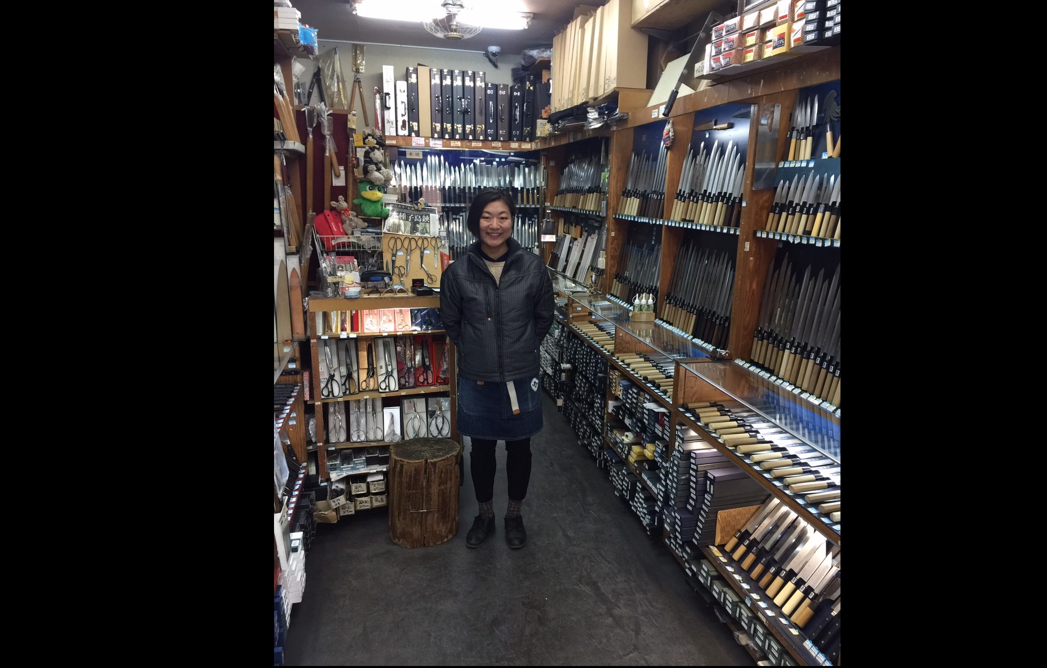 Japanese knife proshop | Tsukiji walk | Tour guide Tetsuro